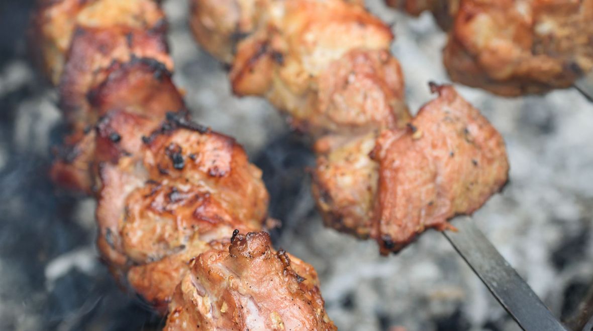 Ζουμερό κοντοσούβλι | Cookout.gr