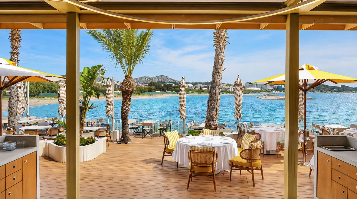 Casa Fish Athens στη Βούλα: Ψαροφαγία δίπλα στο κύμα με θέα και δυνατές ...